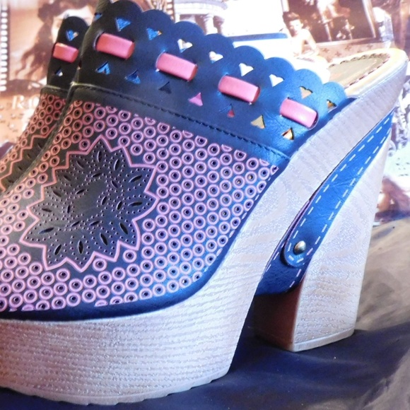 Bumper | Shoes | Bumpers Black And Pink Clogs New | Poshmark